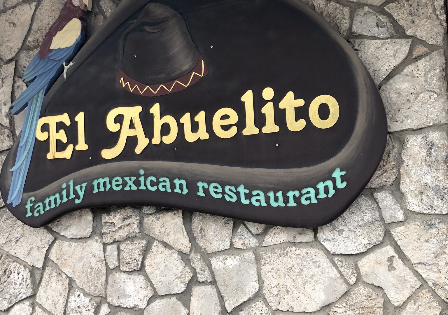 Happyly: El Abuelito