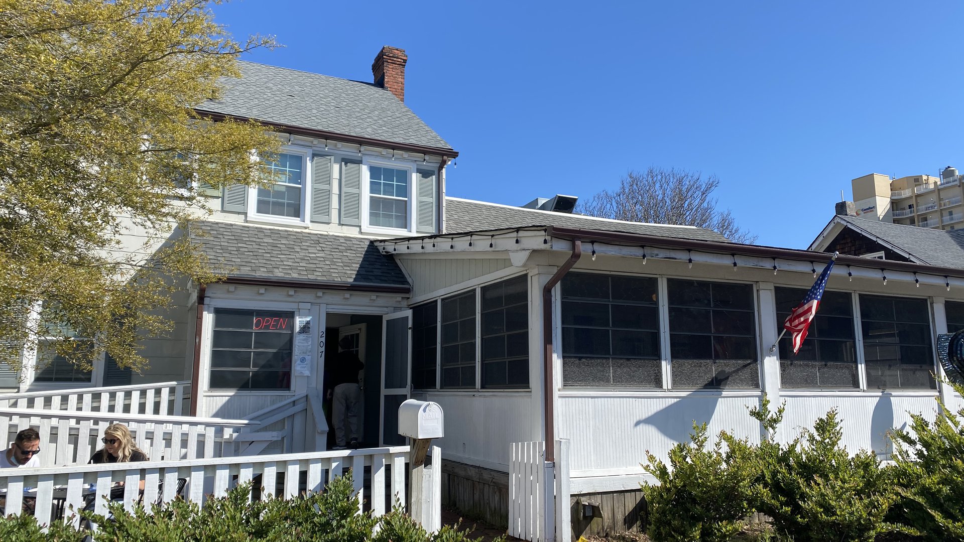 Happyly: Doc Taylor’s Breakfast