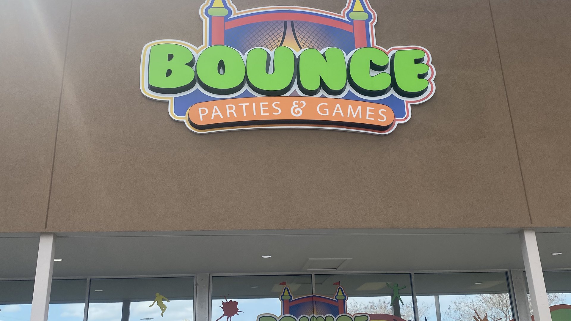 Happyly: Bounce Parties and Games