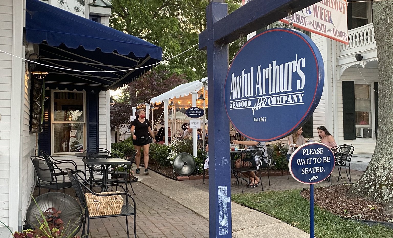 Happyly: Awful Arthur's