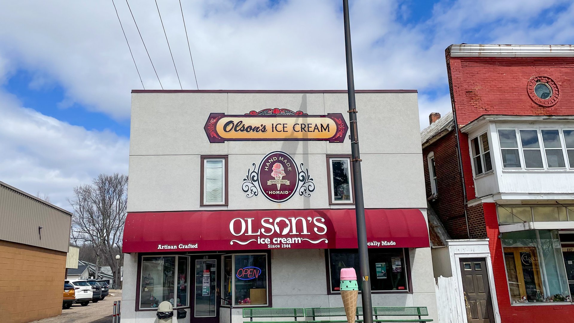 Happyly: Olson's Ice Cream