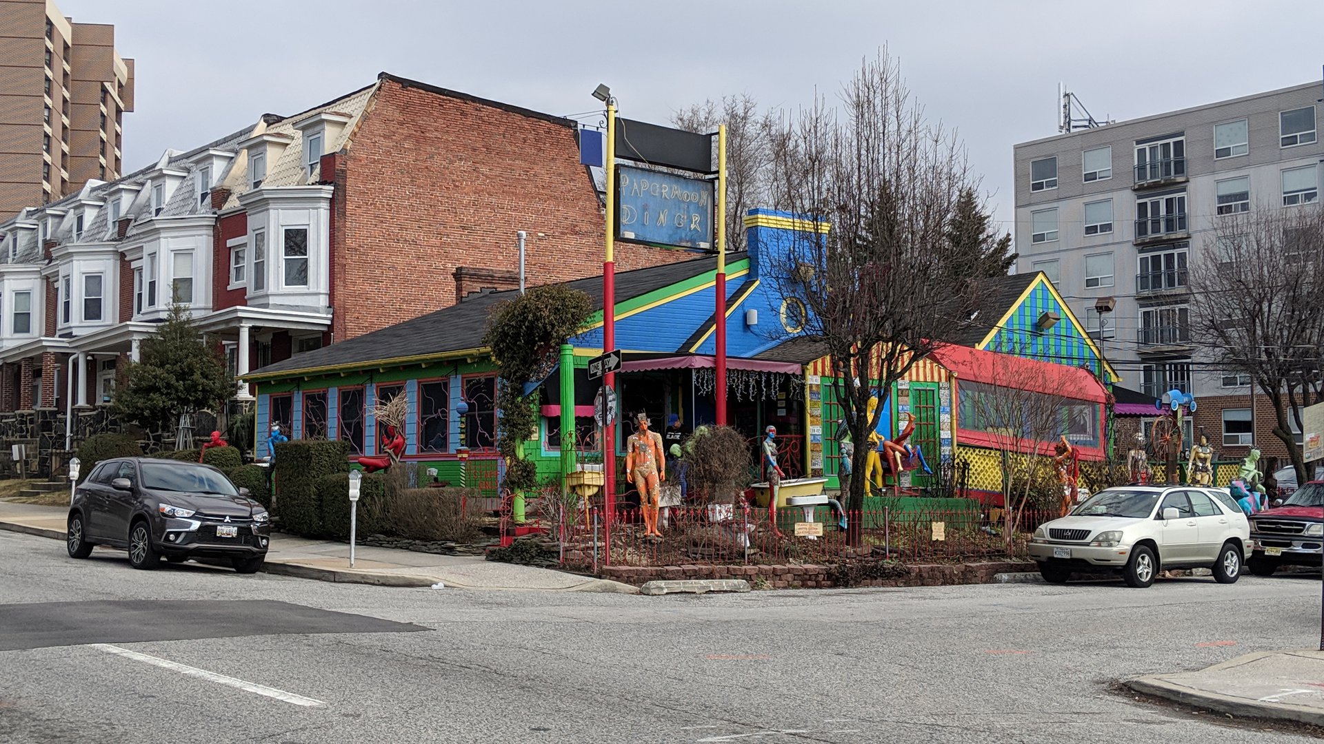 Happyly: Paper Moon Diner