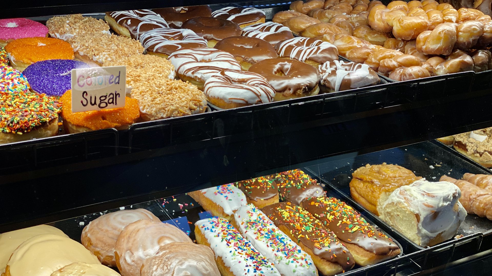 Happyly: YoYo Donuts